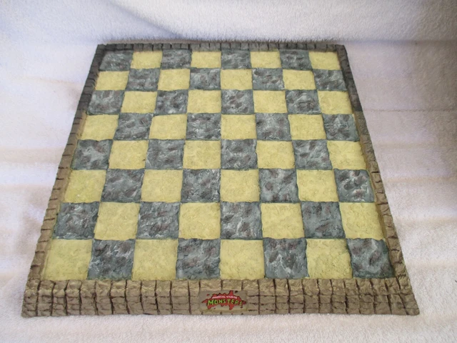 VINTAGE UNIVERSAL STUDIOS Monsters Chess Set-Frankenstein-Dracula-Mummy ...