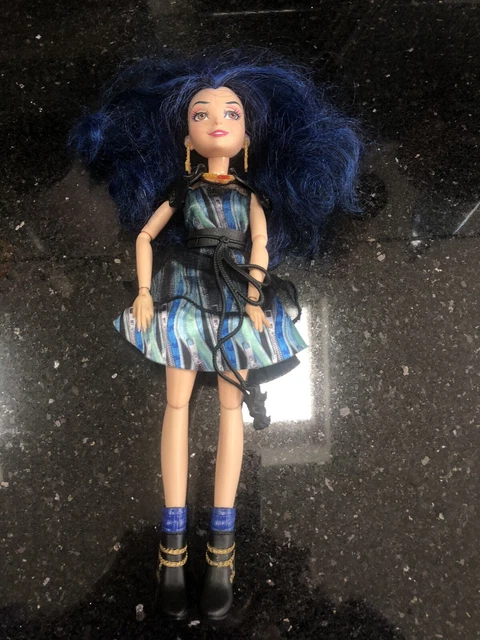 RARE DISNEY DESCENDANTS Doll Evie First Day Of School Isle Of The Lost ...