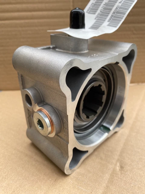 ZF POWER TAKE Off Unit - P81Z1P10204 Interpump hydraulics PTO VOLVO ...