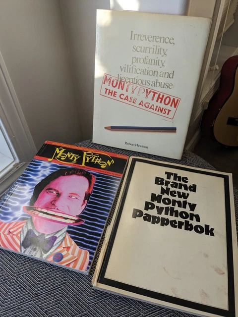 MONTY PYTHON BUNDLE: The Case Against (1981) Song Book (1994) Papperbok ...