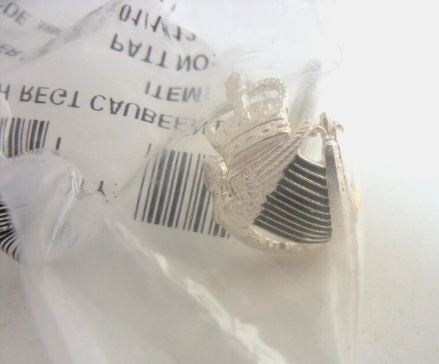 ROYAL IRISH REGIMENT Small Bugler / Bugle Major Cap Badge £21.45 ...