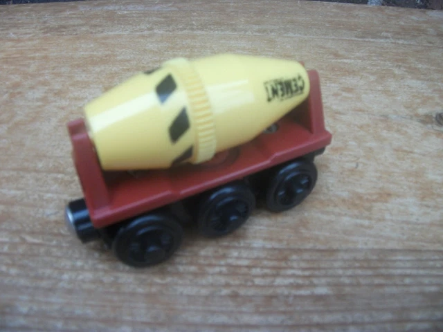 THOMAS TANK ENGINE & Friends Wooden Train - CEMENT MIXER TRUCK POST ...