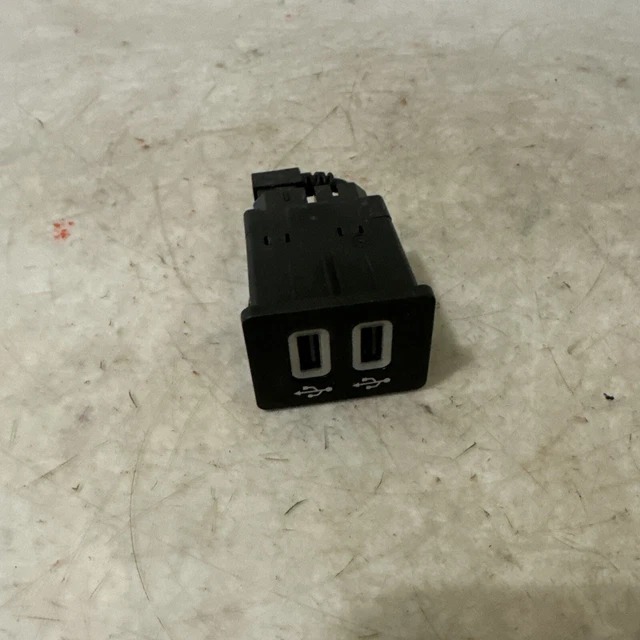 2020 FORD ECOSPORT Center Console Usb Charger Socket Port Oem ...