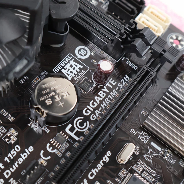 GIGABYTE GA-H81M-S2H + Intel i3-4170 3.70GHz CPU + Cooler + IO Shield ...