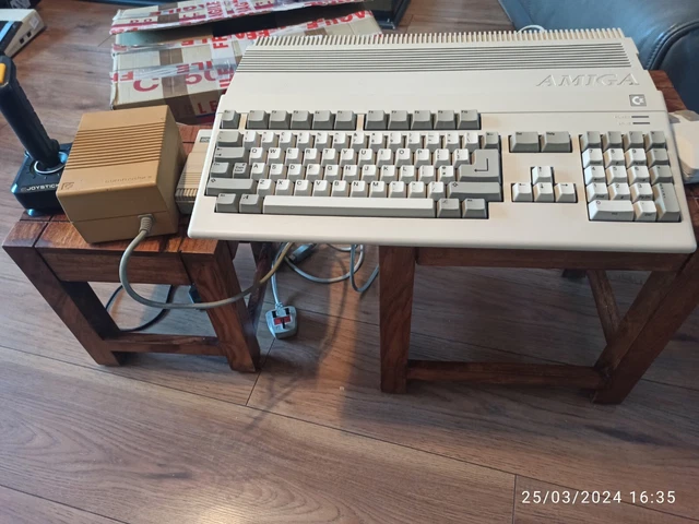 VINTAGE COMMODORE AMIGA A500 1MB TANK MOUSE With Joystick Power Supply ...