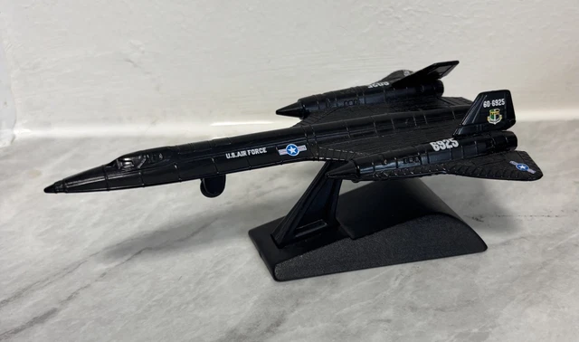 OFFICIAL IMPERIAL WAR Museum Die-Cast SR-71 Blackbird Model Fighter ...