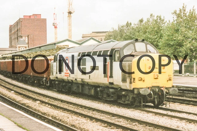 UK DIESEL TRAIN Railway Photograph Of Class 37 37901 Loco. Rm37-1968 £1 ...
