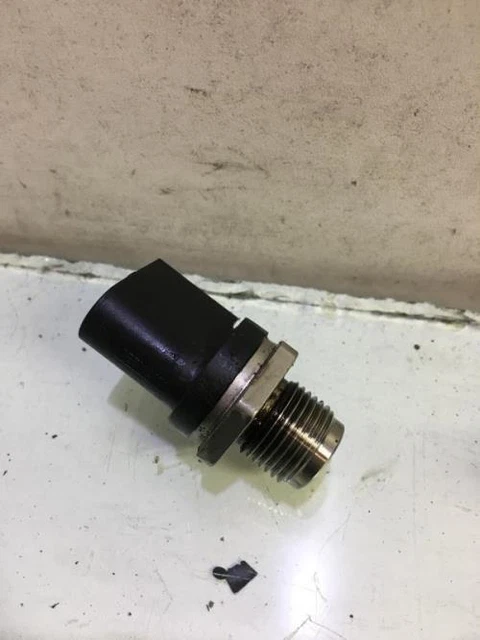CAPTEUR DE PRESSION de rampe injection BMW SERIE 1 F20 PHASE 1 ...