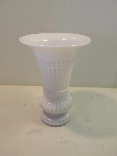 VASE EN OPALINE blanche déco vintage ancien maison fleurs collection EUR 29,90 - PicClick FR