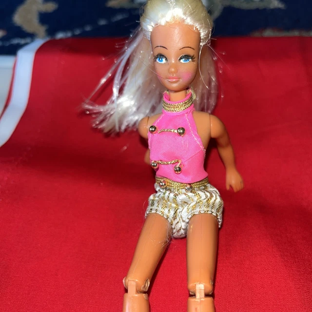 PIPPA DOLLS BEAUTIFUL Friend Britt With A Fresh Reroot In Blonde Lovely ...