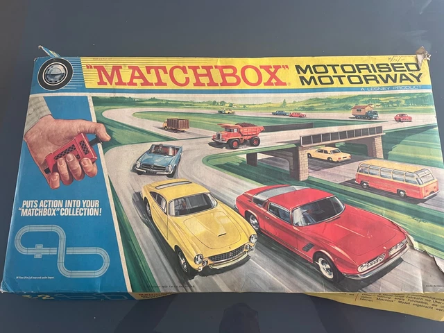 MATCHBOX MOTORWAY M2 Play Set Vintage Lesney Motorised Track ...