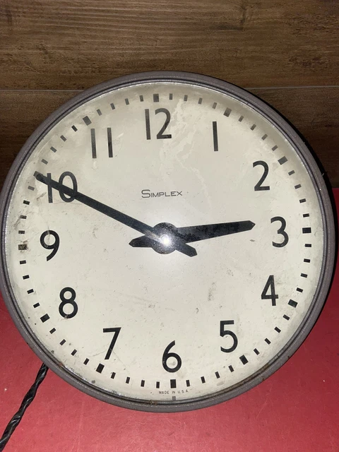 VINTAGE SIMPLEX TIME RECORDER Co. 13" ELECTRIC SCHOOL TYPE CLOCK 804 ...