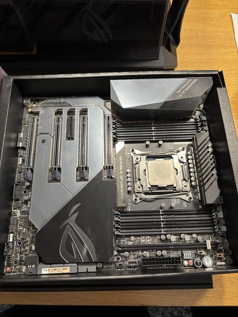 ASUS ROG RAMPAGE VI Extreme X299 EATX Motherboard & Intel I9-7940x CPU ...