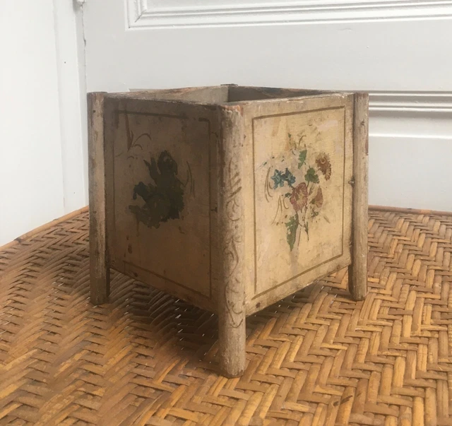 CACHE POT ANCIEN en bois, à décor d'angelots et de fleurs EUR 30,00 ...