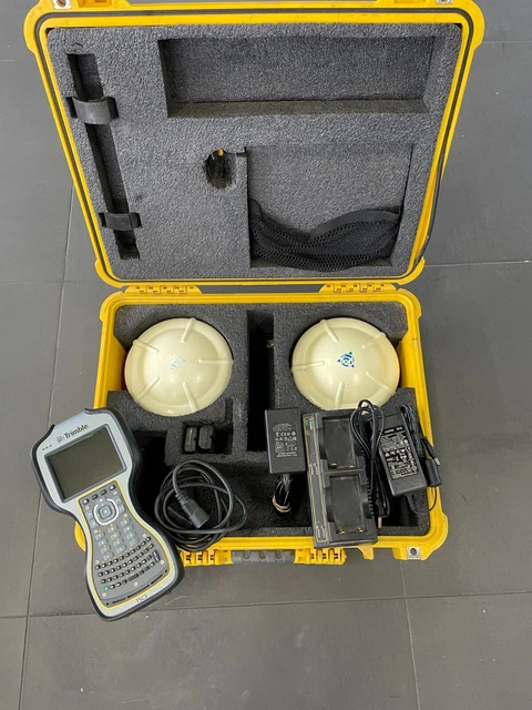 TRIMBLE R8 MODEL 2 GNSS Base Rover Full RTK Kit UHF TSC3 Trimble Access ...