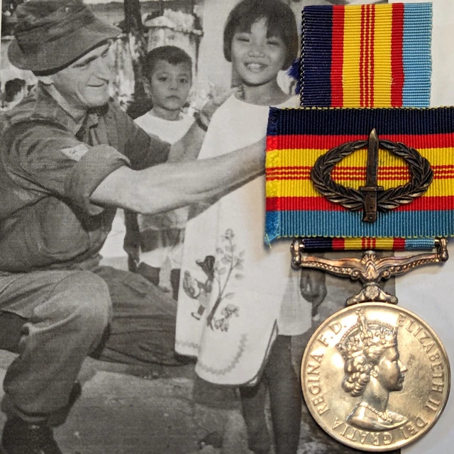110 SIGNALS SQUADRON Australian Army Vietnam War medal 41224 D. J ...