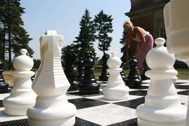GIANT OUTDOOR CHESS Set 60cm King | Full Board + Storage Bags | Garden ...