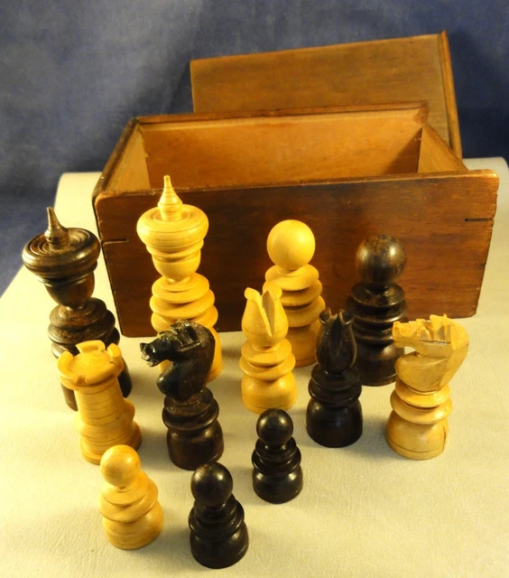 ANTIQUE ENGLISH TURNED Wooden Chess Set & Box - St George Pattern £35. ...