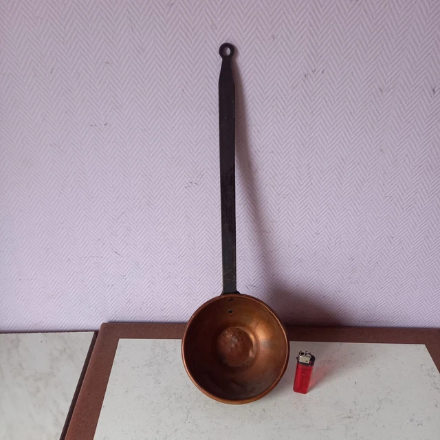 ANCIENNE LOUCHE EN cuivre diam 15,5cm x 47,5cm de long. EUR 8,00 ...
