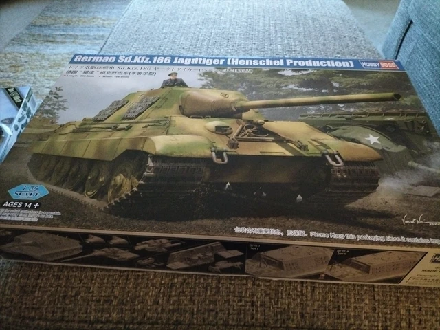 HOBBYBOSS 1/35TH SCALE SD.Kfz.186 Jagdtiger Tank model kit. Henschel ...