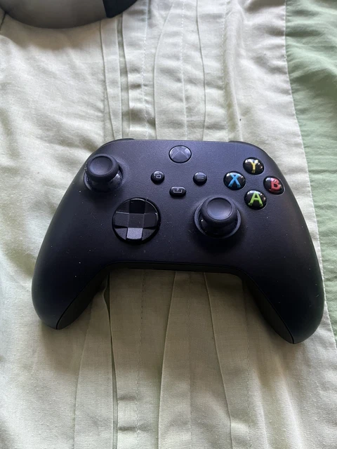Xbox Series X Original Controller Comes With Two Battery Packs £2300