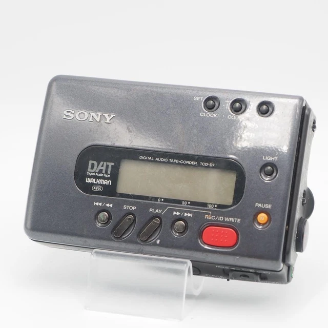 SONY TCD-D7 DAT WALKMAN Black Error Display won’t open JUNK For parts ...