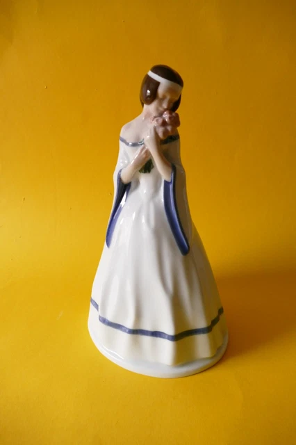 ROSENTHAL SELB BAVARIA Porzellanfigur-Rosenmädchen-Caasmann ...