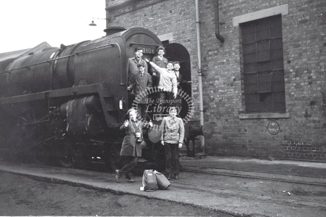PHOTO BRITISH Railways Steam Locomotive 92106 Class 9F in 1960s - Geoff ...