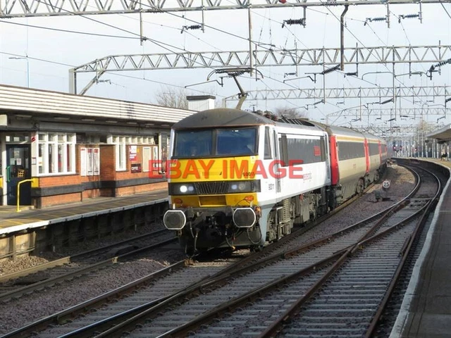 PHOTO GREATER Anglia Class 90 Loco No 90011 Heads A Norwich To London ...