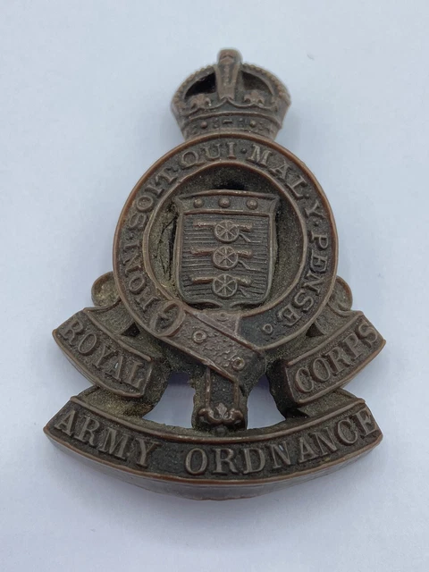 WW2 BRITISH ROYAL Army Ordnance Corps RAOC Plastic Economy Cap Badge By ...