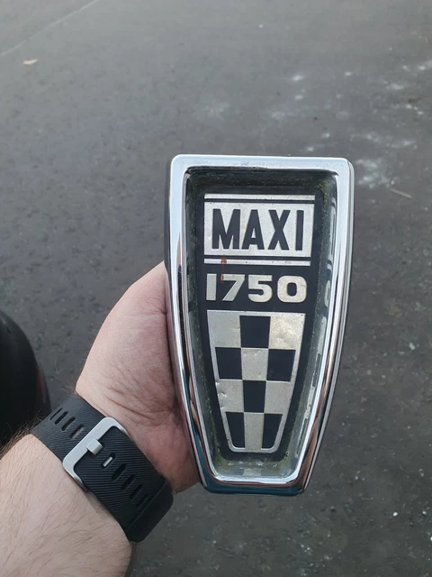 AUSTIN MAXI (1969-1981) Maxi Front Grille Badge METAL TYPE £15.00 ...