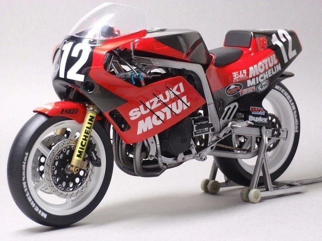 FUJIMI BIKE SERIES No.2 Suzuki GSX-R750 Yoshimura 1986 TT-F1 1/12 Plastikmodell EUR 53,10 ...