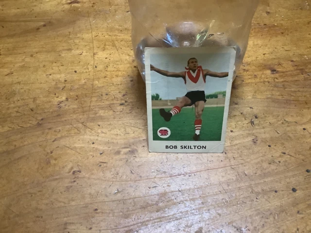 VINTAGE SCANLEN FOOTY Card Series 36 No 17 Bob Skilton from 1965?. No ...