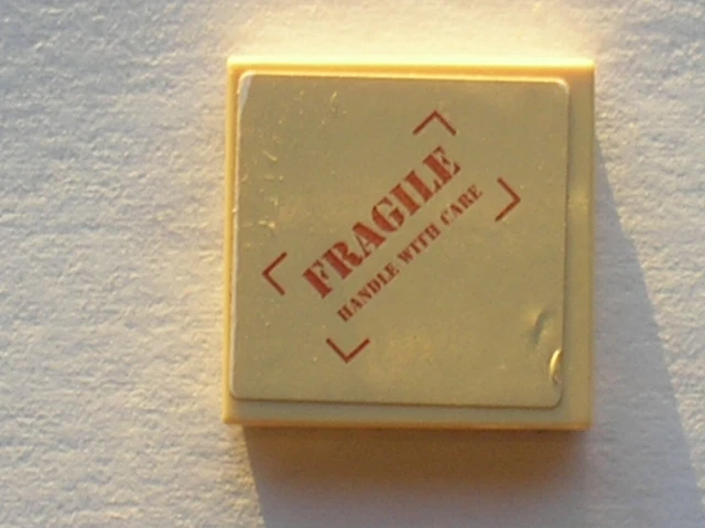 LEGO TAN TILE 2x2 FRAGILE HANDLE WITH CARE Sticker Ref 3068bpb0303 Set ...