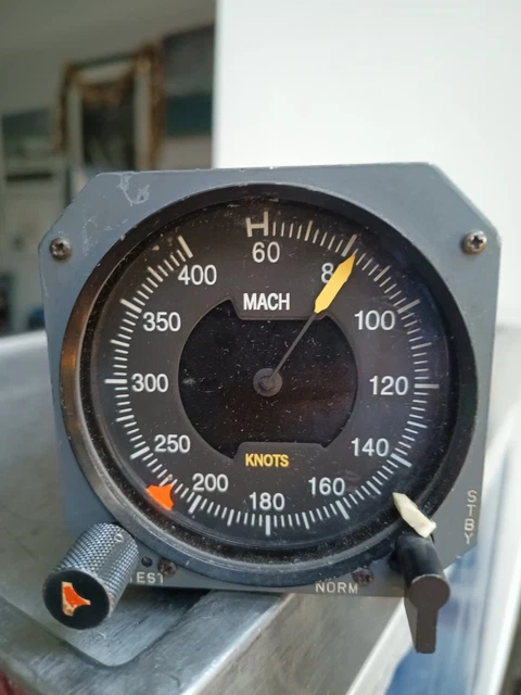 AIRCRAFT COCKPIT SPEED Indicator With Mach Reading And Digital Display ...