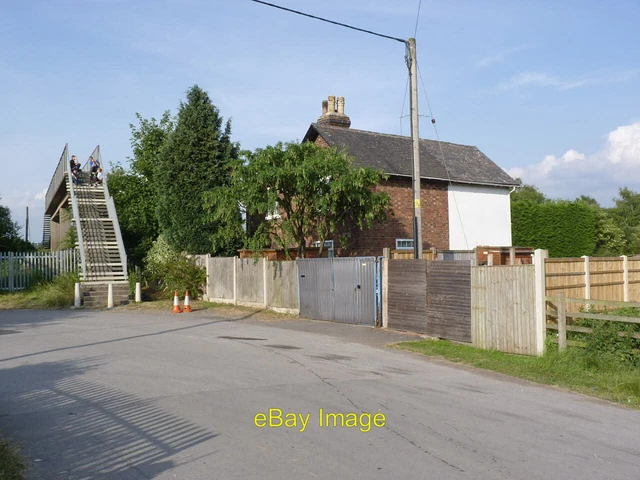 PHOTO 6X4 SHIPLEY Gate Station House The last remaining trace of ...