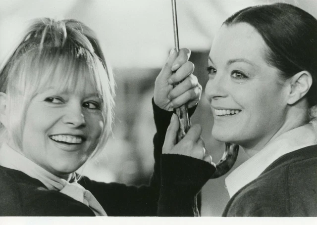 ROMY SCHNEIDER SOPHIE Daumier "Une Histoire Simple" Sautet Photo Cp EUR ...