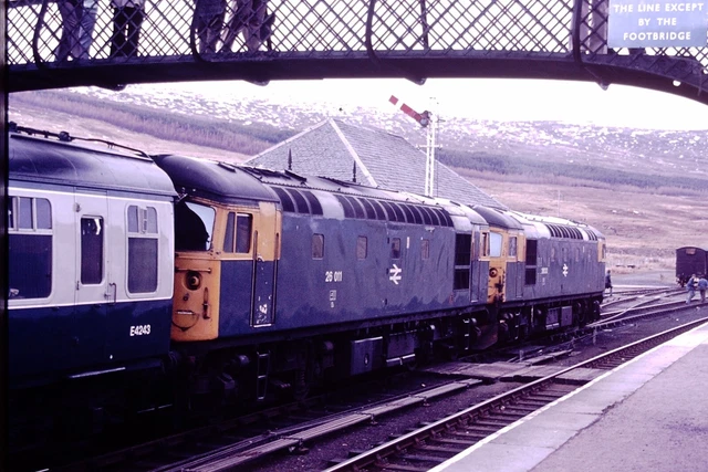 1971 BRITISH RAIL BR Diesel Loco 26011 & E4243 Railway Slide Ref 2491 £ ...