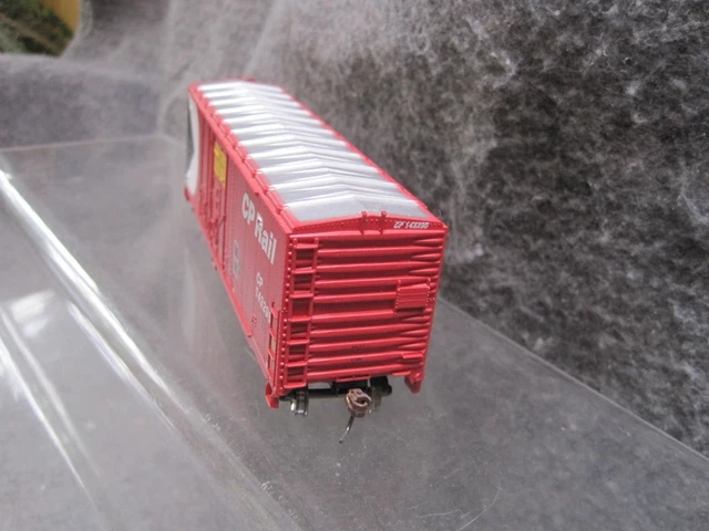 WALTHERS (?) CP Rail 40' Plug Door Box Car (Reefer?) Road #CP 143295 ...