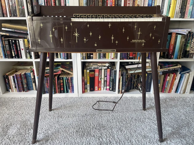 1967 MAGNUS CUSTOM Deluxe Electric Chord Organ With Legs Model 505 ...