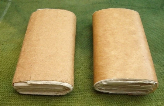 RATION-SET-HARD-TACK,BISCUITS,CHOCOLATE,TOILET-ROLL-WW1 / WW2- Perfect ...