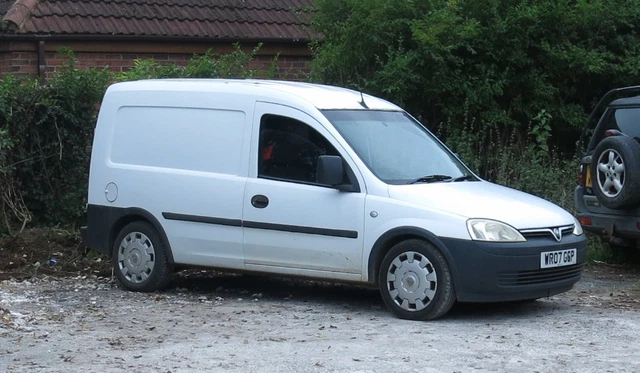 VAUXHALL COMBO VAN 1.3 cdti / SPARES OR REPAIR £350.00 - PicClick UK