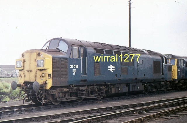 ORIGINAL RAILWAY SLIDE Class 37 37015 at £4.00 - PicClick UK