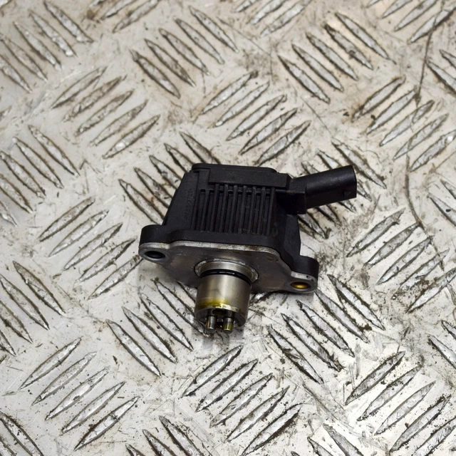 VOLKSWAGEN GOLF MK7 Camshaft Control Solenoid Valve 04E906048A 1.5i ...