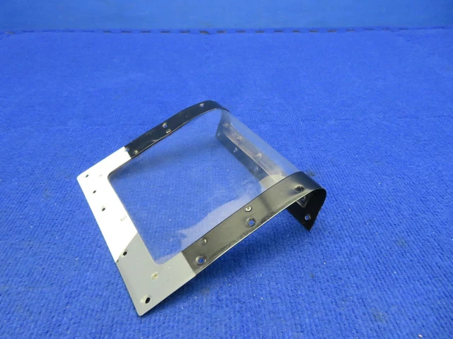BEECH 58 BARON Landing Light Lens & Retainer LH P/N 96-170000-65 (0422 ...