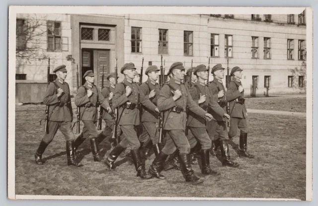 RPPC POST-WWI REICHSWEHR Marching CLose Formation Soldiers Marching ...