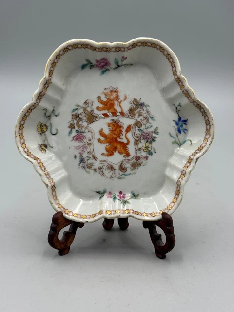 ANTIQUE QIANLONG CHINESE Famille Rose Armorial Porcelain Scalloped ...