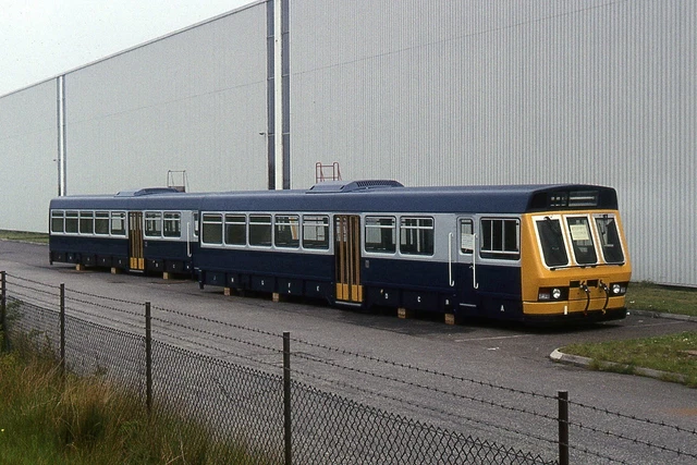 BRITISH RAIL CLASS 141 Bodies Leyland Workington 1983 Rail Photo £2.70 ...