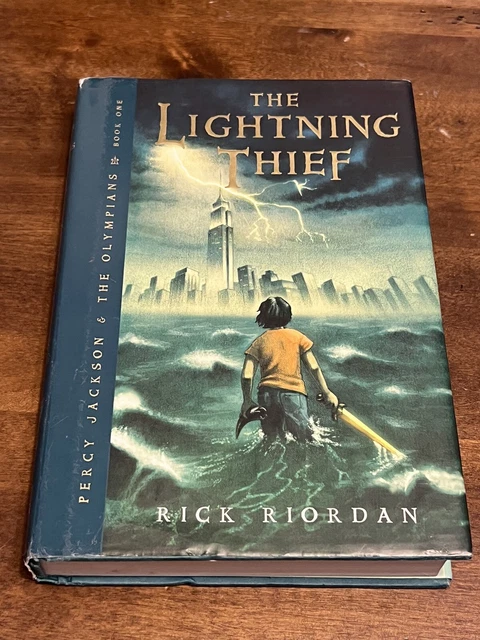 THE LIGHTNING THIEF par Rick Riordan 1ère édition 9ème impression ...