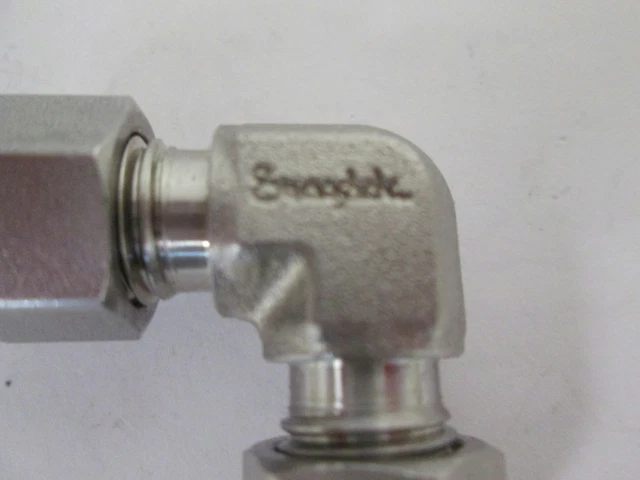 SWAGELOK SS-6M0-9 EDELSTAHL Swagelok Rohrverschraubung Union Ellbogen, 6 mm Rohr OD EUR 8,90 ...